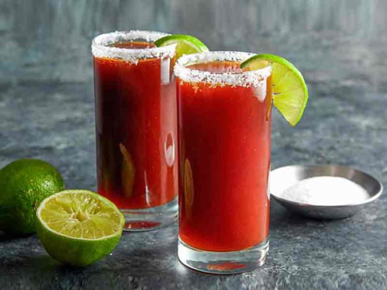 Vampiro Cocktail, bebida Mexicana con base de Tequila - elCoctelero